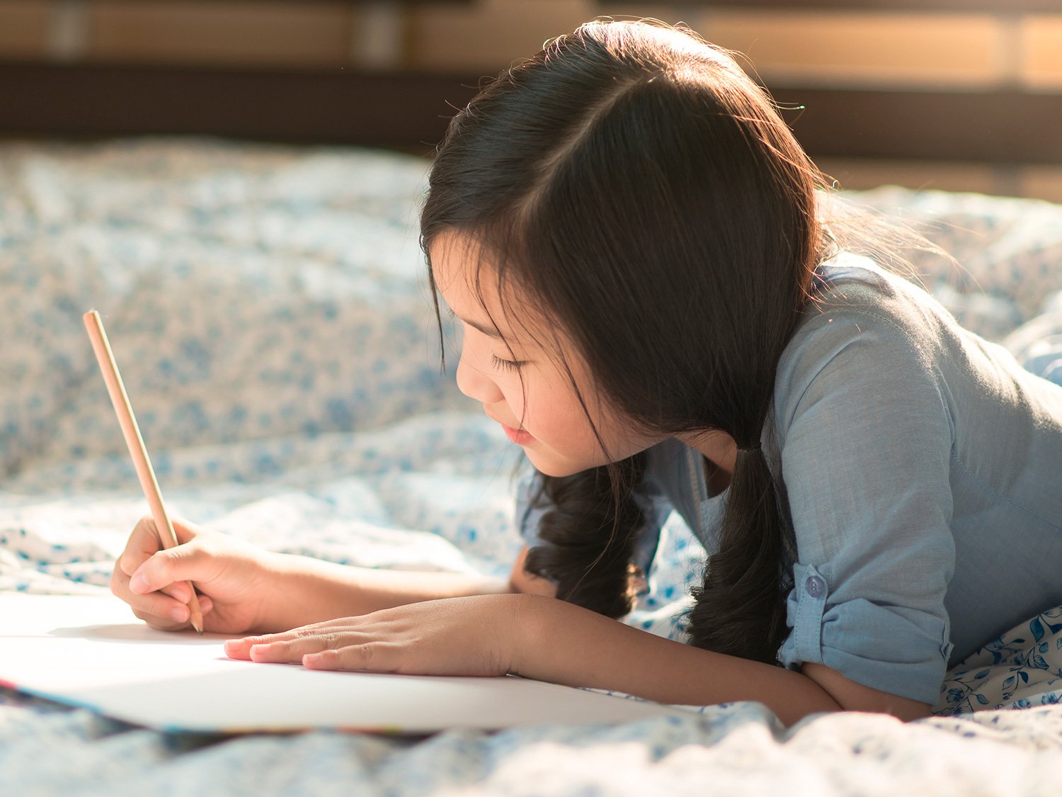 How a Gratitude Journal Can Help Make Your Child Happier | Scholastic ...